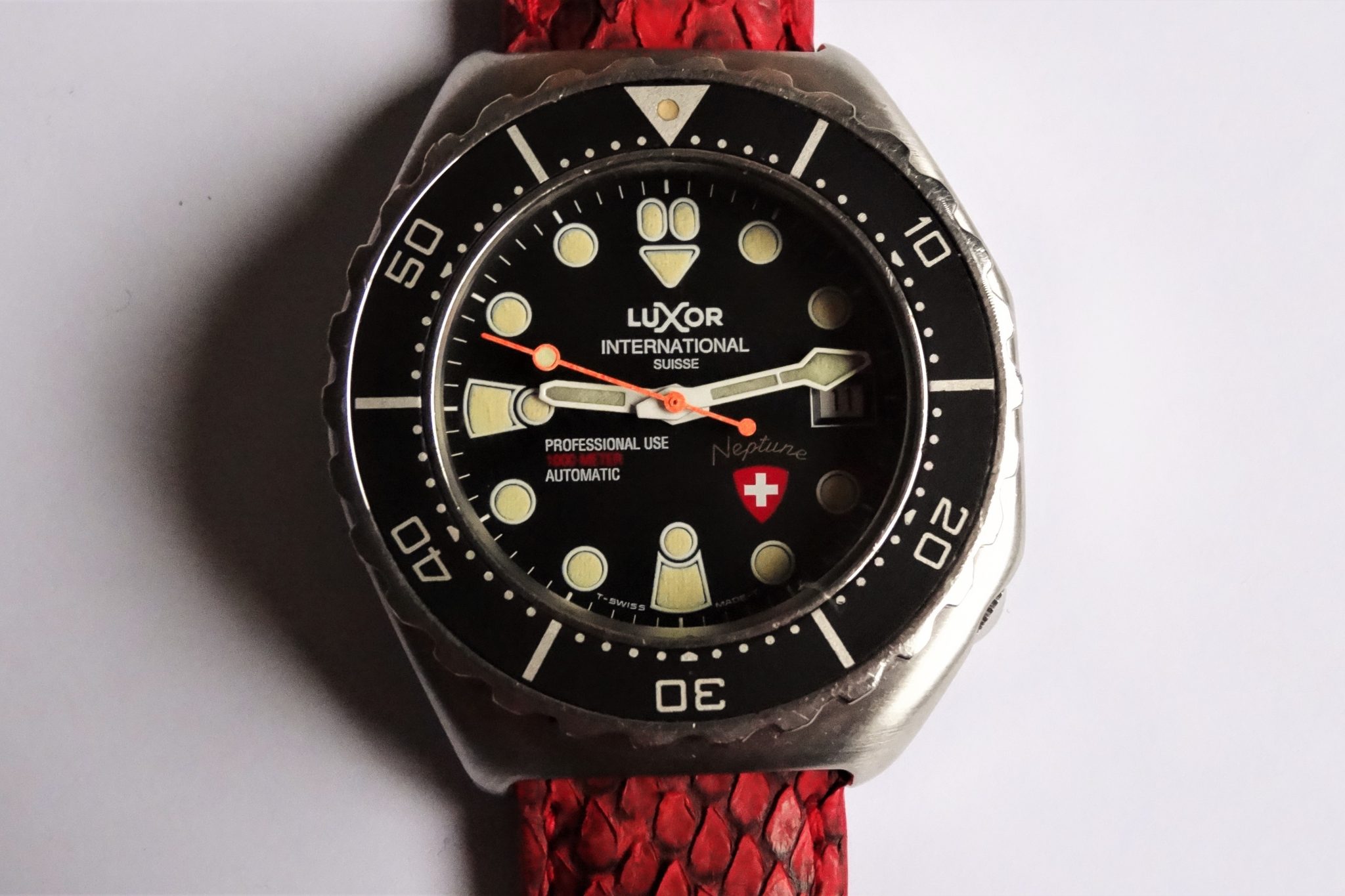 Luxor Professional Neptune 1000m Diver | vfl watches
